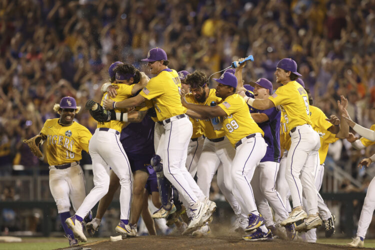 LSU takes College World Series Game 3 for first title since 2009 | News ...